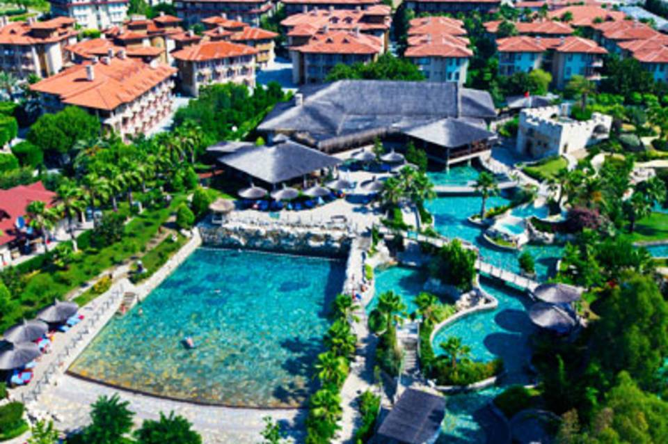 Club Grand Side | HLX